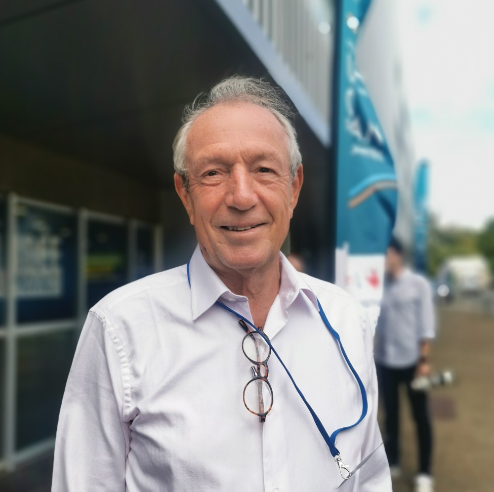 Rencontre avec… Francis Vallat - La Voix du Caillou