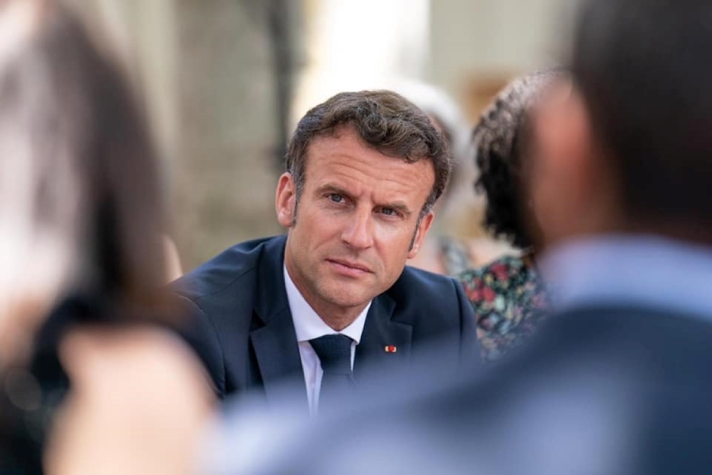 Emmanuel Macron convoque officiellement un « sommet » pour la Calédonie ...