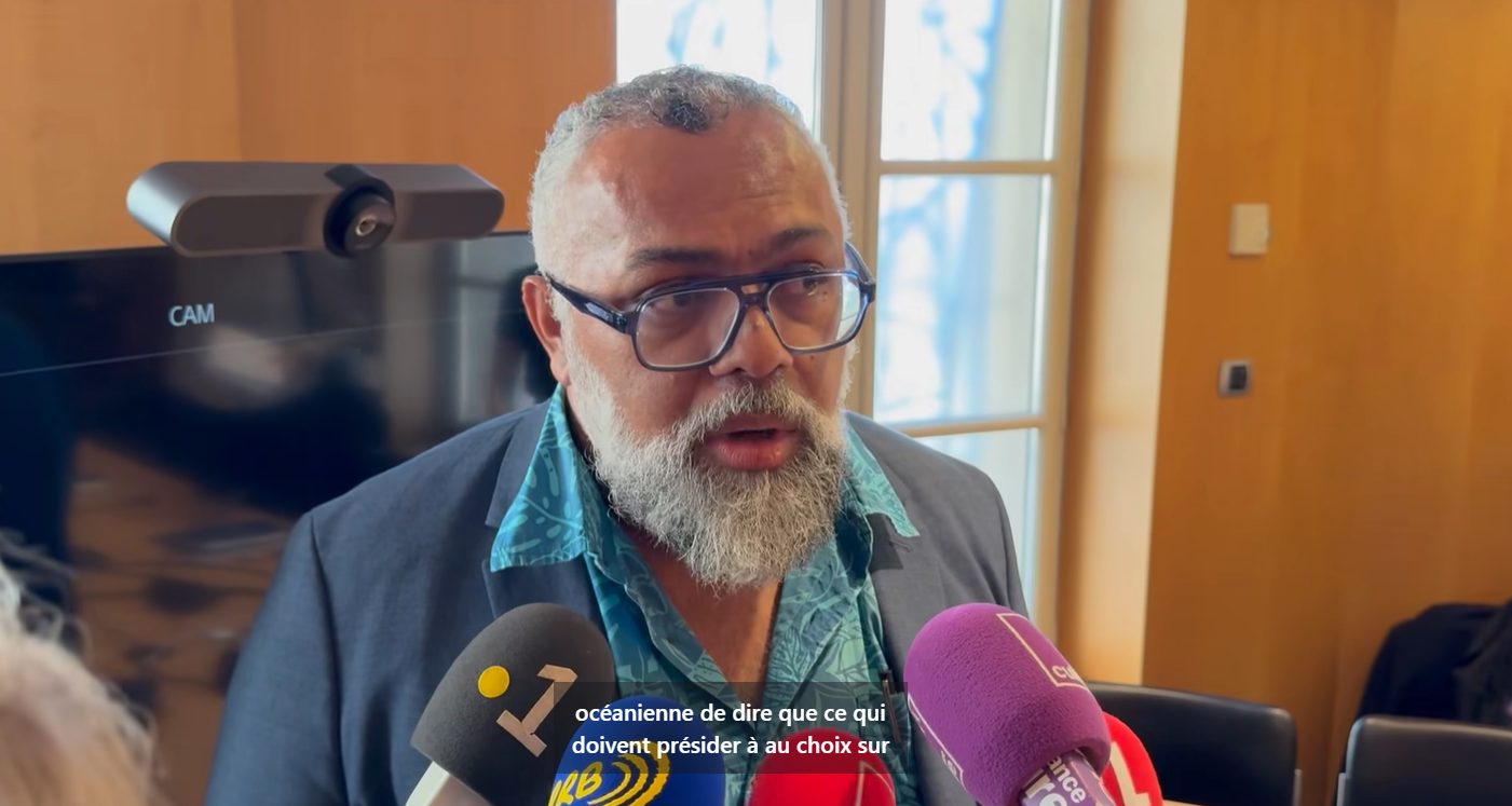 Sommet sur la Calédonie : le FLNKS dicte encore sa ligne de conduite ...